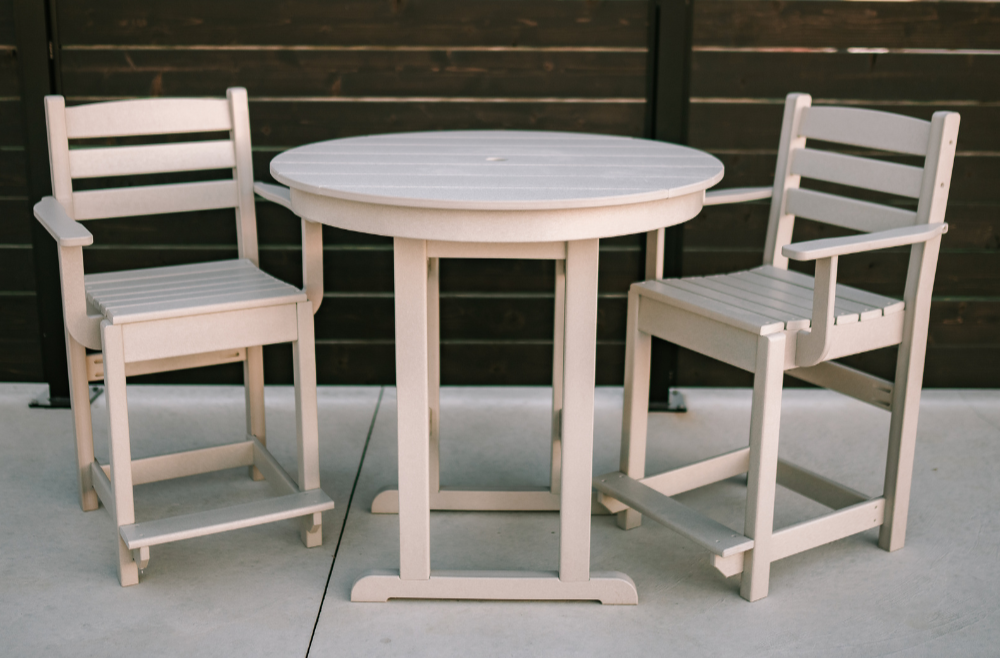 Amish Sunset 33" Round Balcony Dining Set — Our Family Craft Shop